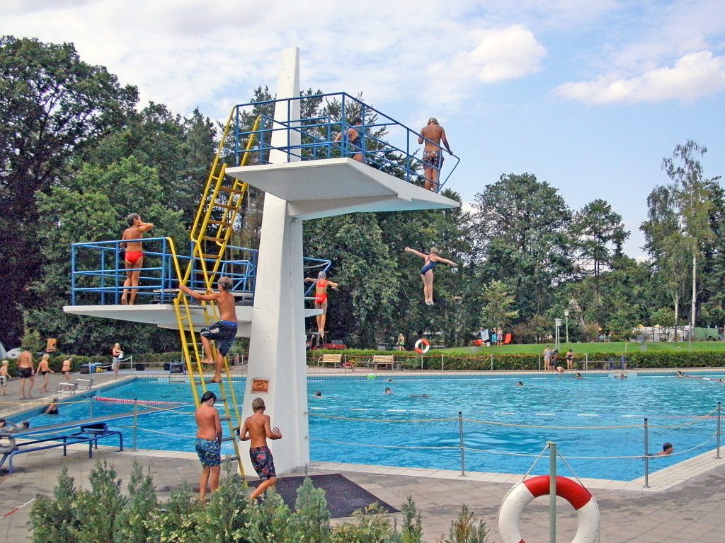 Sprungturm - Waldbad Alt Garge